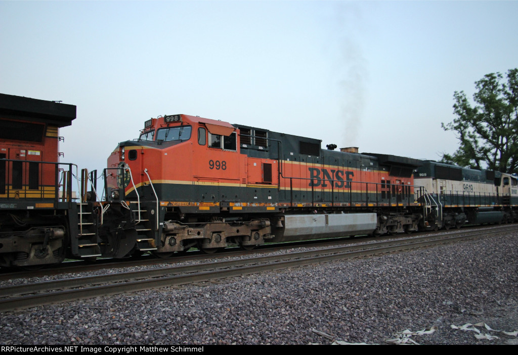 BNSF 998